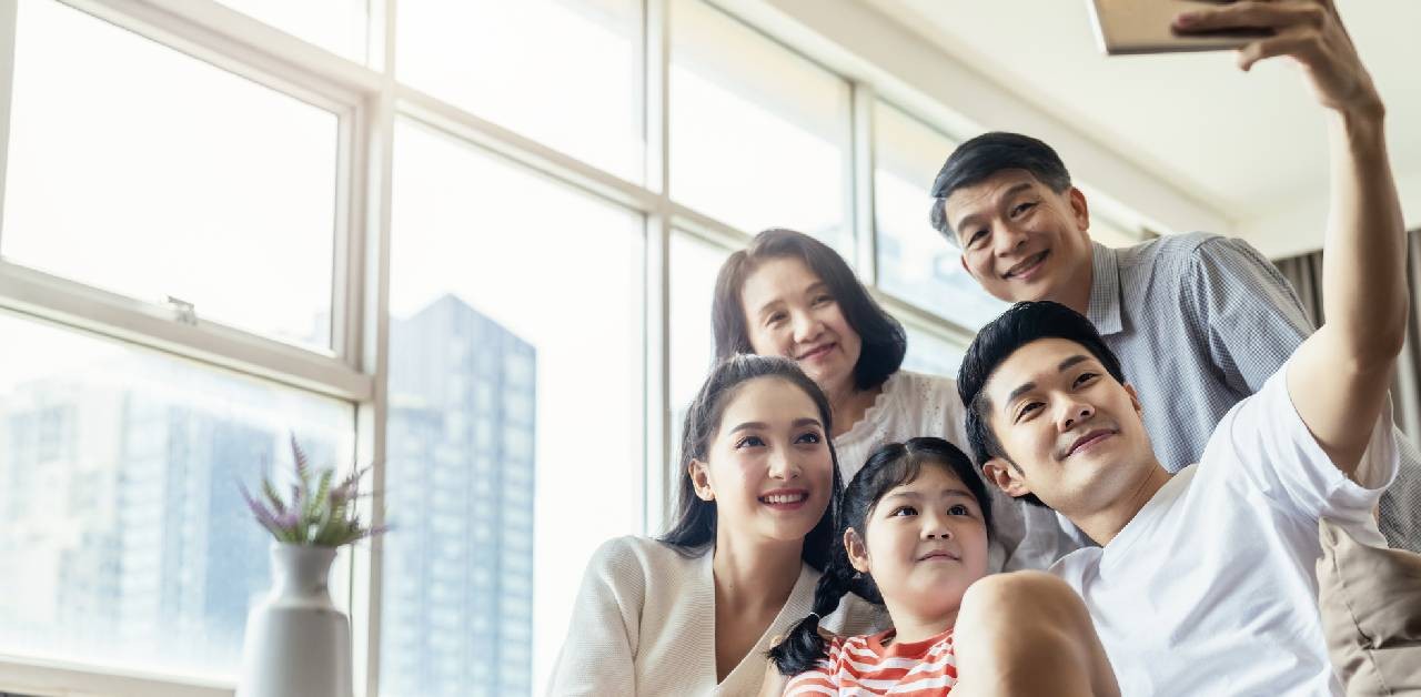 Tantangan Sandwich Generation | Manulife Indonesia